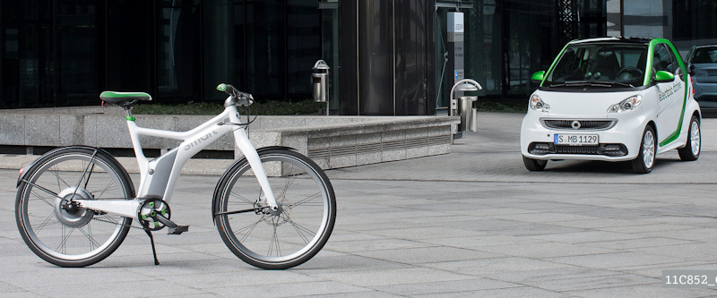 Smart Fortwo Electric Drive Und Das Smart Ebike | AUTODINO