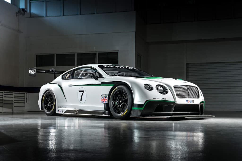 Neue Bilder Vom 608 PS, 4,0-Liter-Twinturbo-V8 Rennwagen Bentley ...