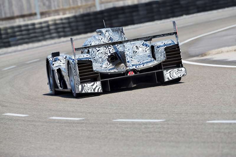 Mit Dem Porsche LMP1-Rennwagen Auf Testfahrt | AUTODINO