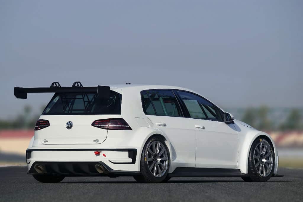 Was Ist 40cm Breiter Als Ein VW Golf? Der Neue Golf Gold Rennwagen ...