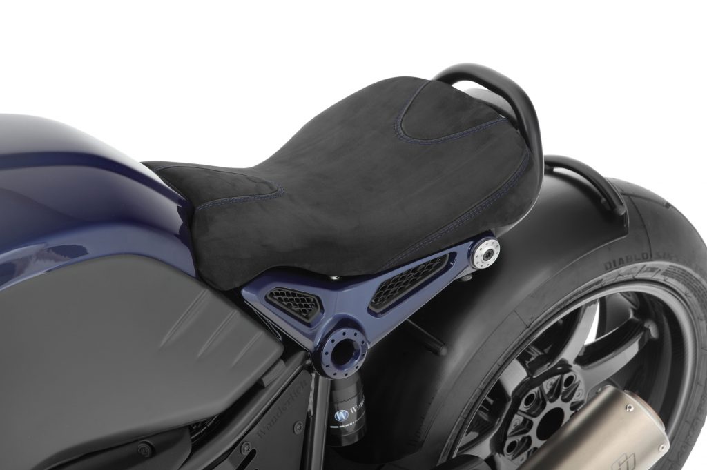 BMW R NineT Bobber Umbau | AUTODINO