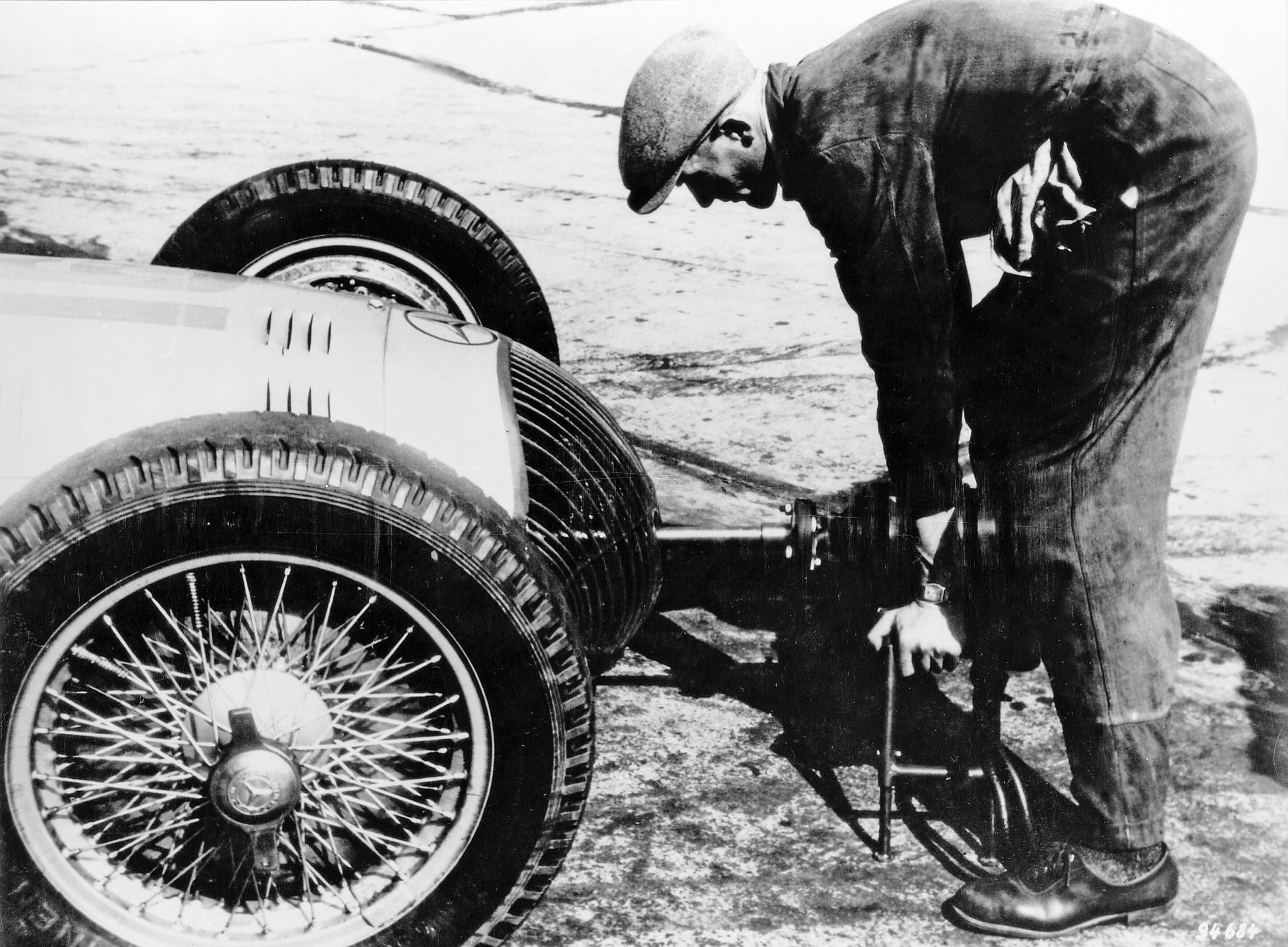Mercedes Mit Anlasskurbel | AUTODINO