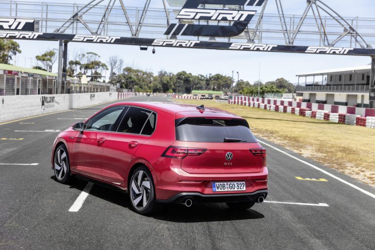 VW Golf GTI V8 | AUTODINO