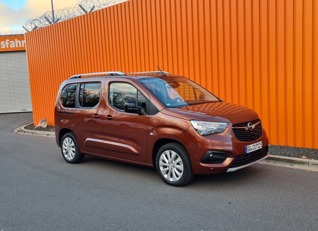 Elektro-Minivan Opel Combo-e Life | AUTODINO