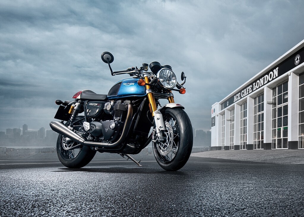 Do The Ton! Triumph Thruxton RS Ton Up | AUTODINO