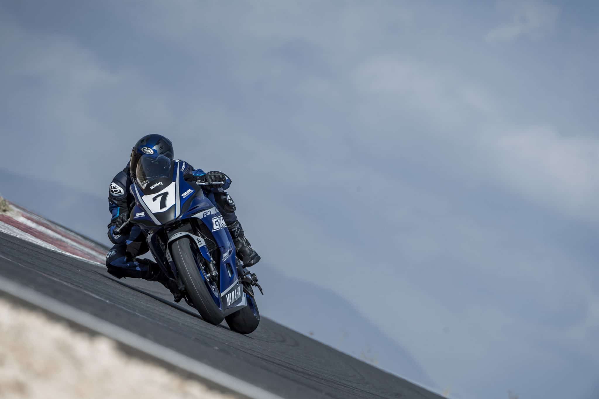 Yamaha R7 Cup | AUTODINO