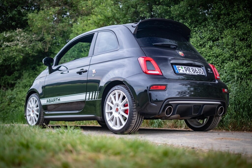 Abarth 695 Esseesse Test | AUTODINO
