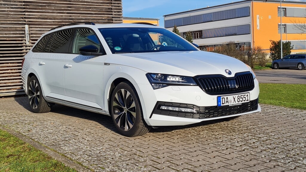 Test Skoda Superb Combi 2.0 TSI | AUTODINO